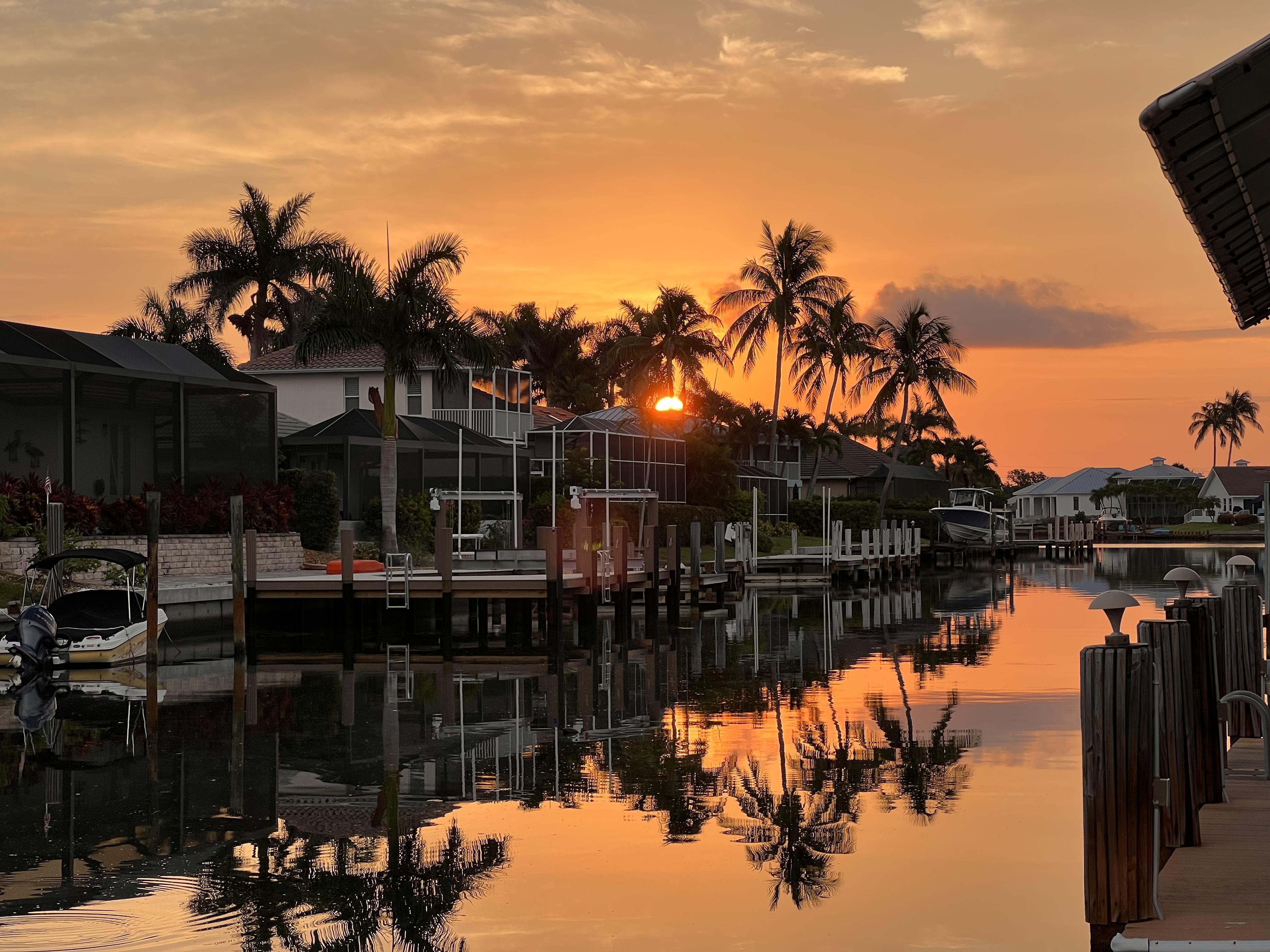 Lighthouse 1124 3 Bedroom Home - Vacation Rentals | Homes & Hideaways ...