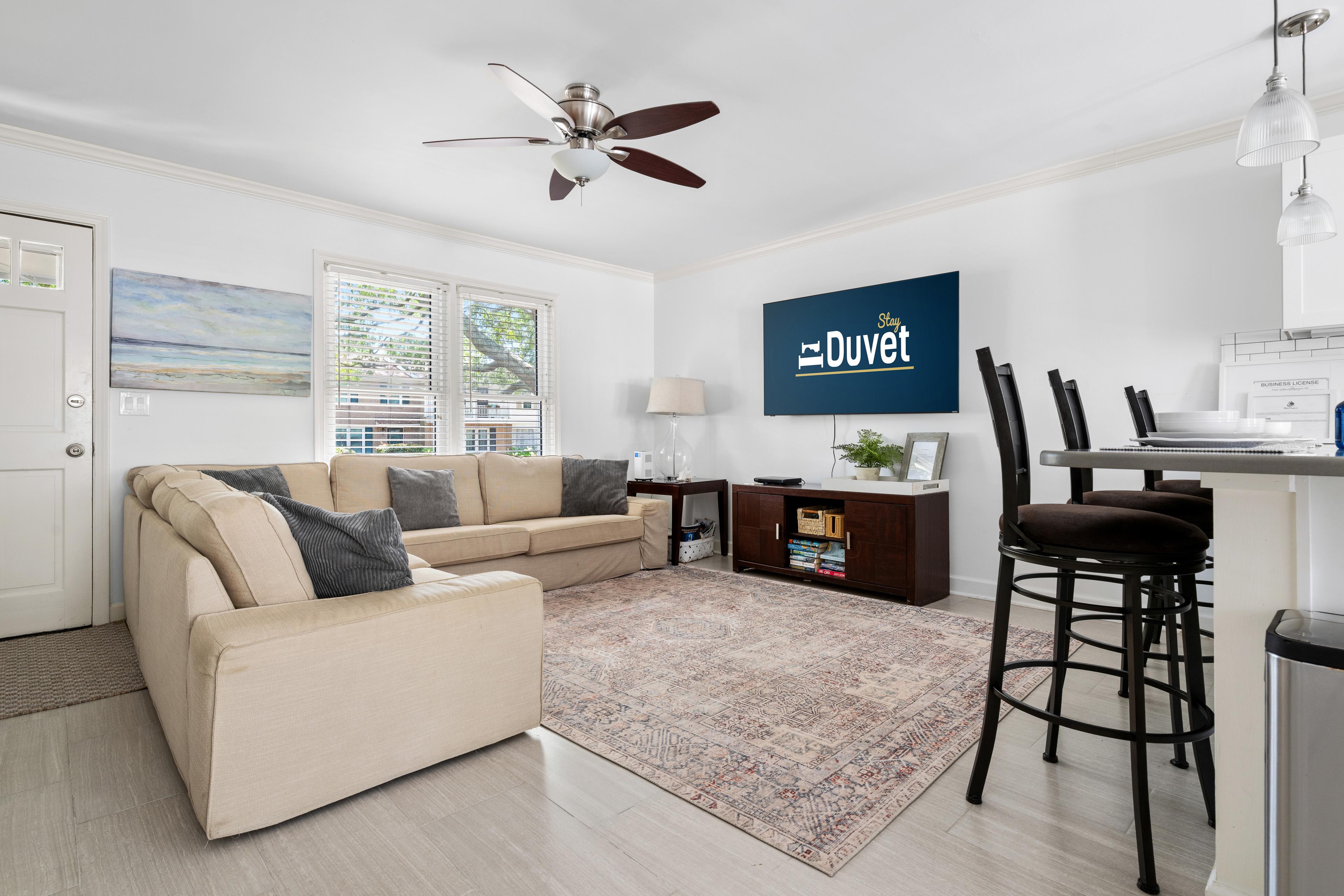 Coastal Townhouse | Minutes From Everything - Mount Pleasant, SC