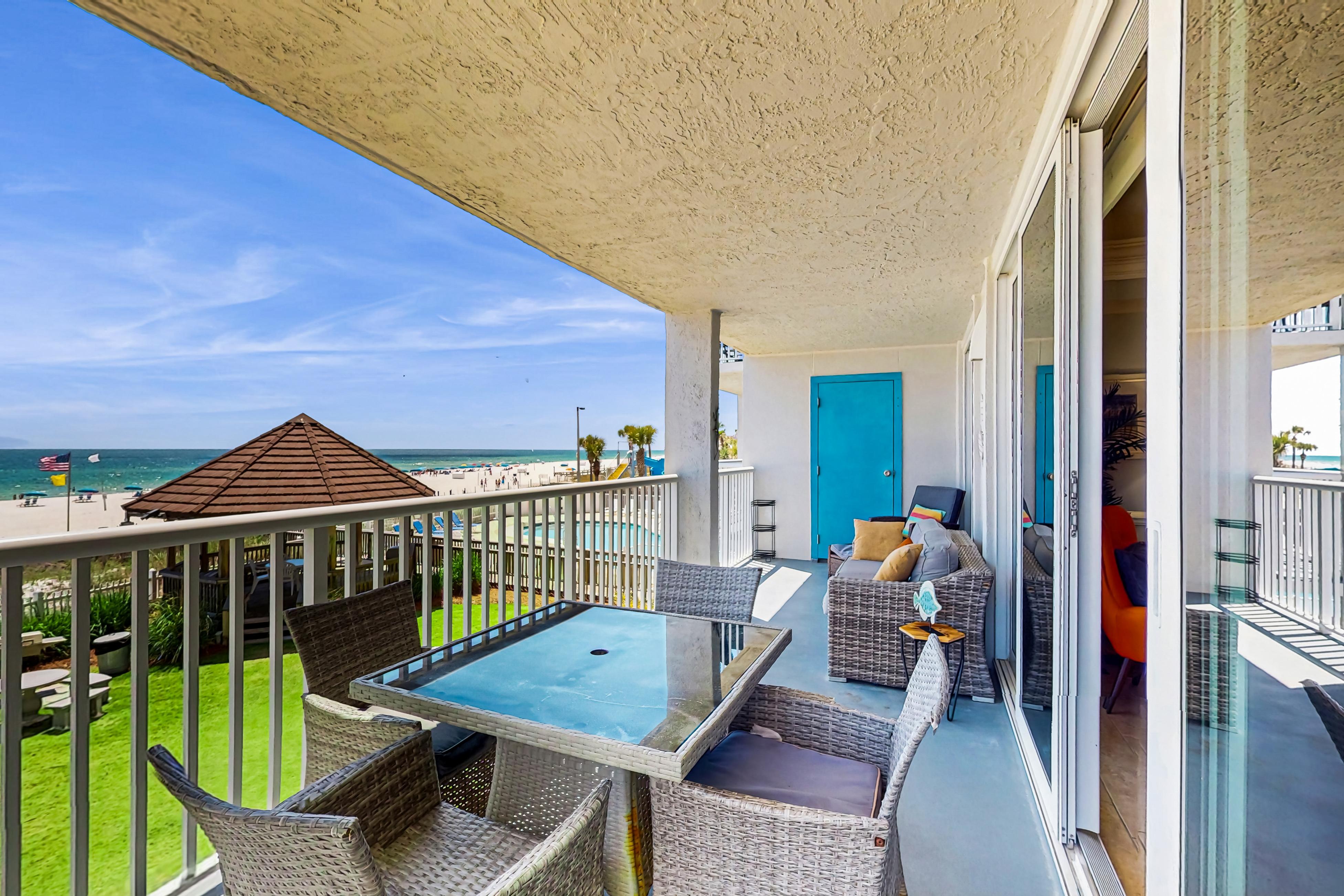 Romar Tower 2A - Vacation Rentals | Homes & Hideaways by World of Hyatt