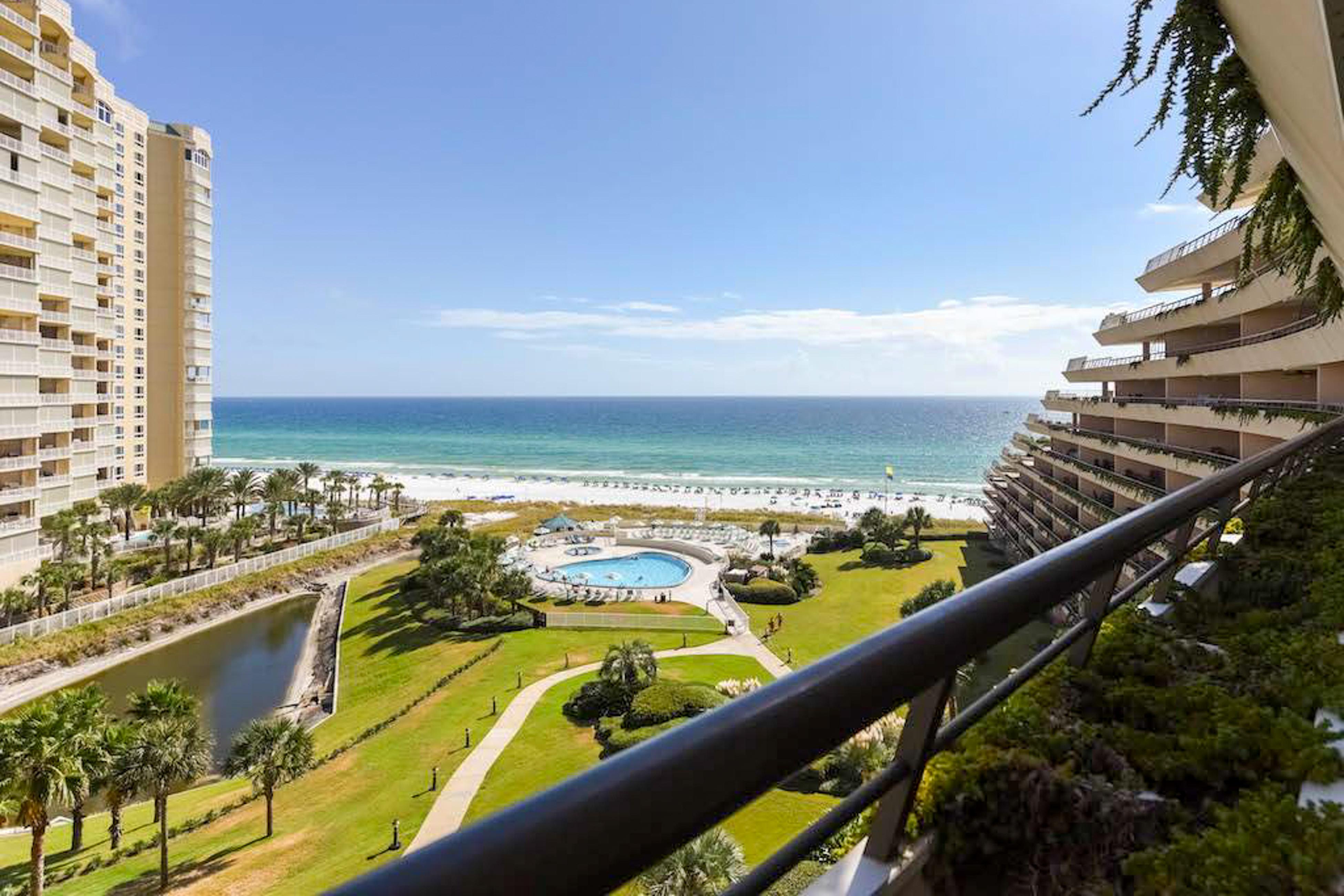 Edgewater Beach Resort 0903 - Vacation Rentals | Homes & Hideaways by ...