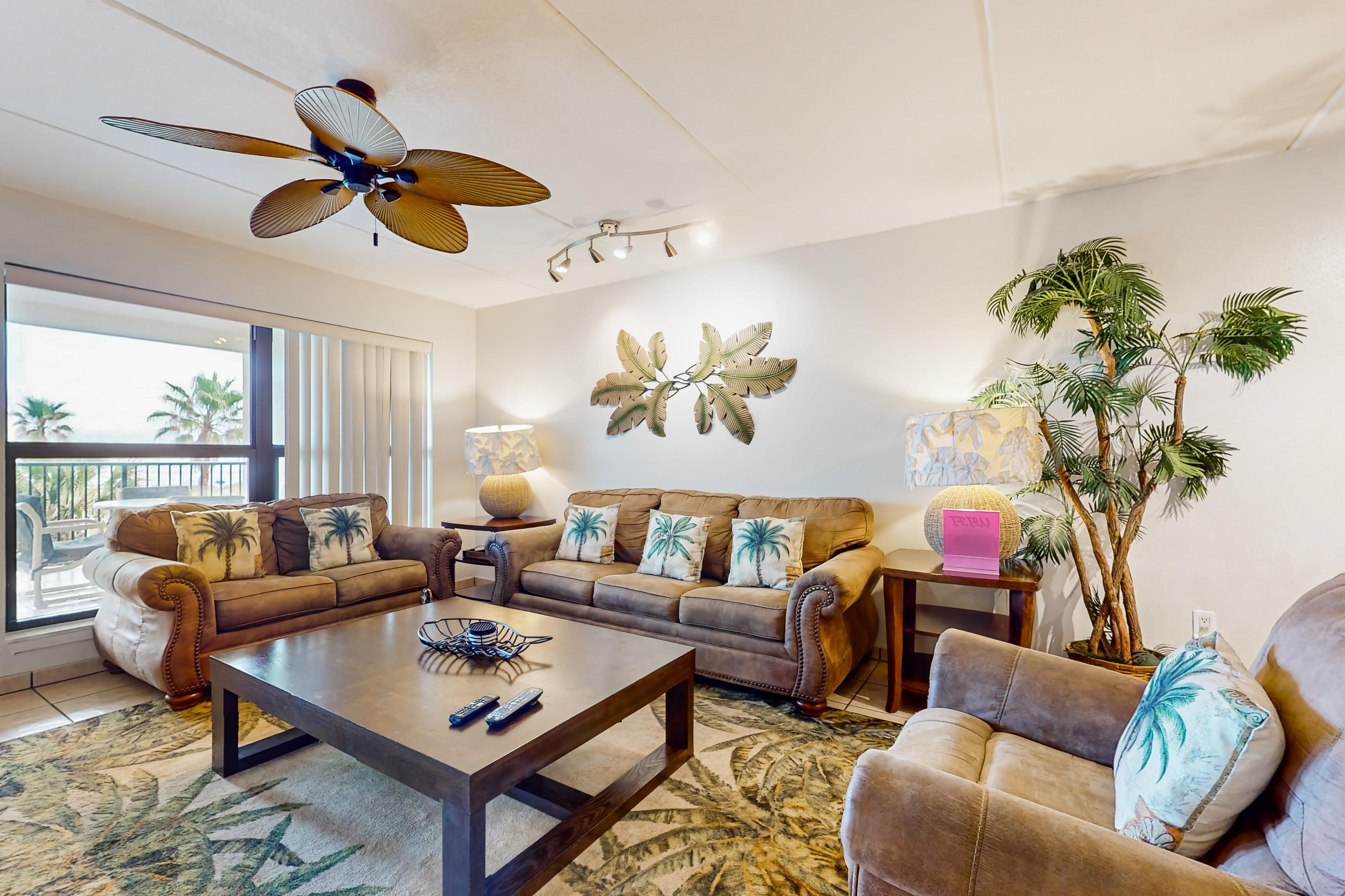 Saida Towers II #306 - Vacation Rentals | Homes & Hideaways by World of ...