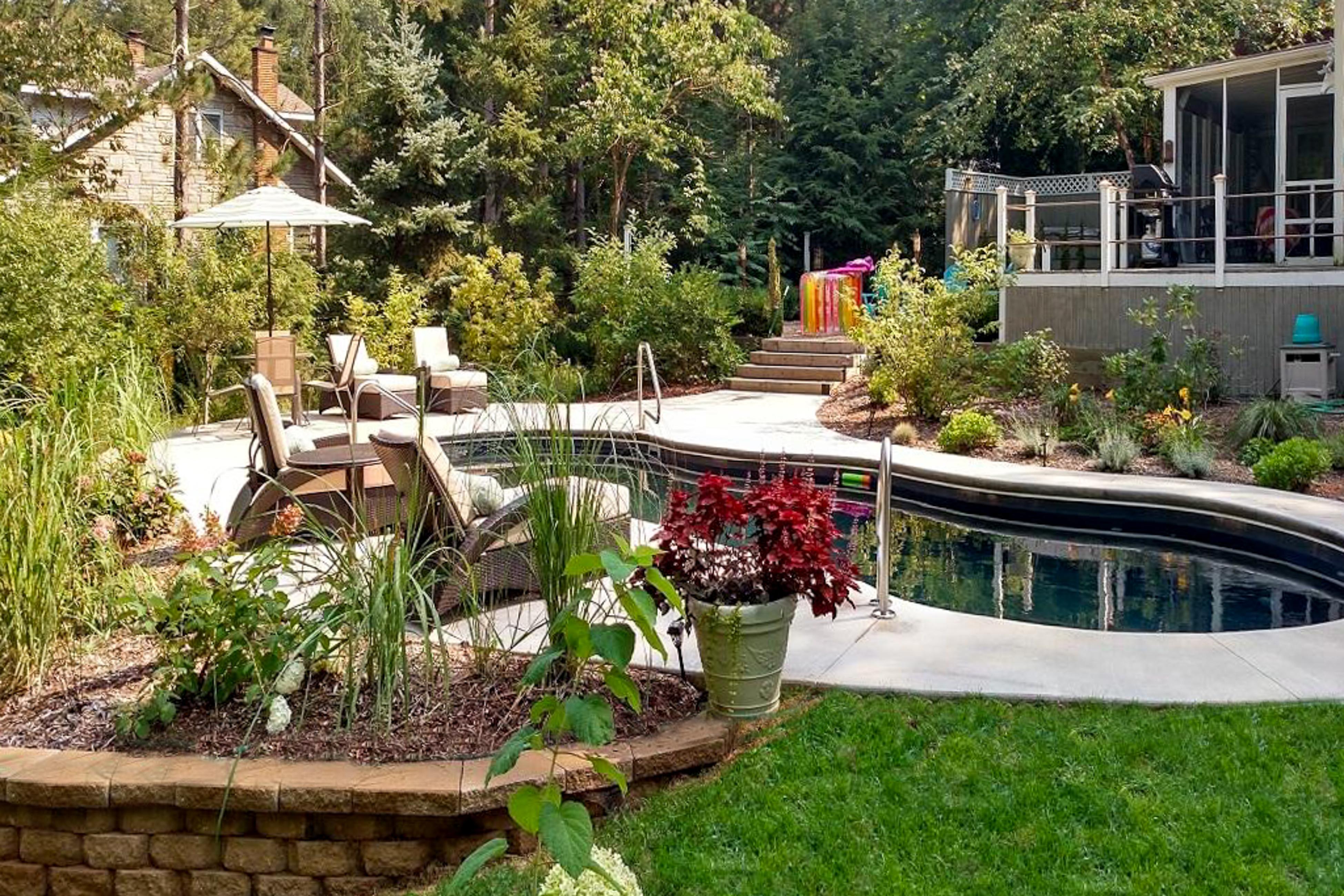 Azure Forest Pool House - Vacation Rentals | Homes & Hideaways by World ...