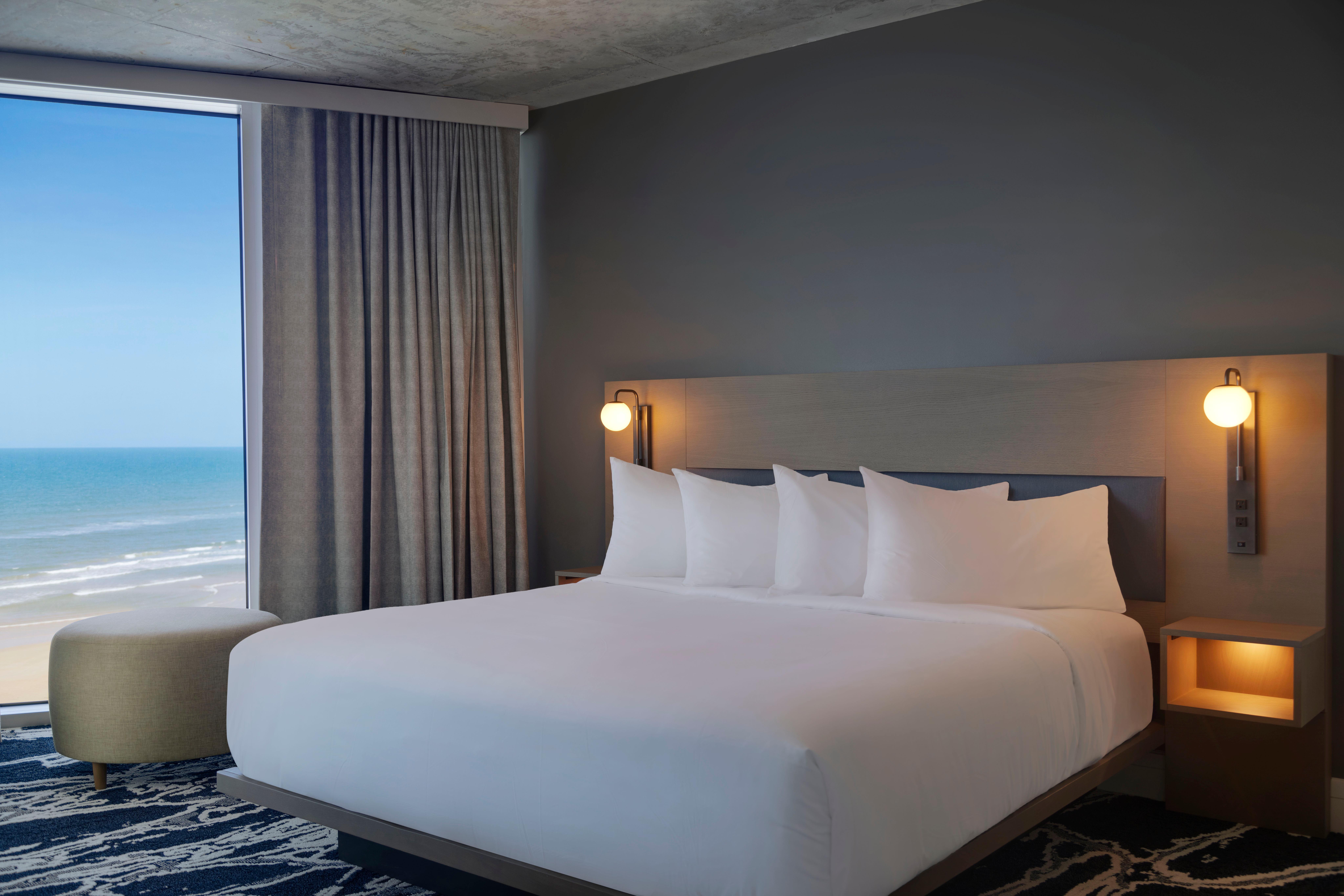Max Beach Resort - 3 Bedroom Accessible Oceanfront Residence - Vacation ...