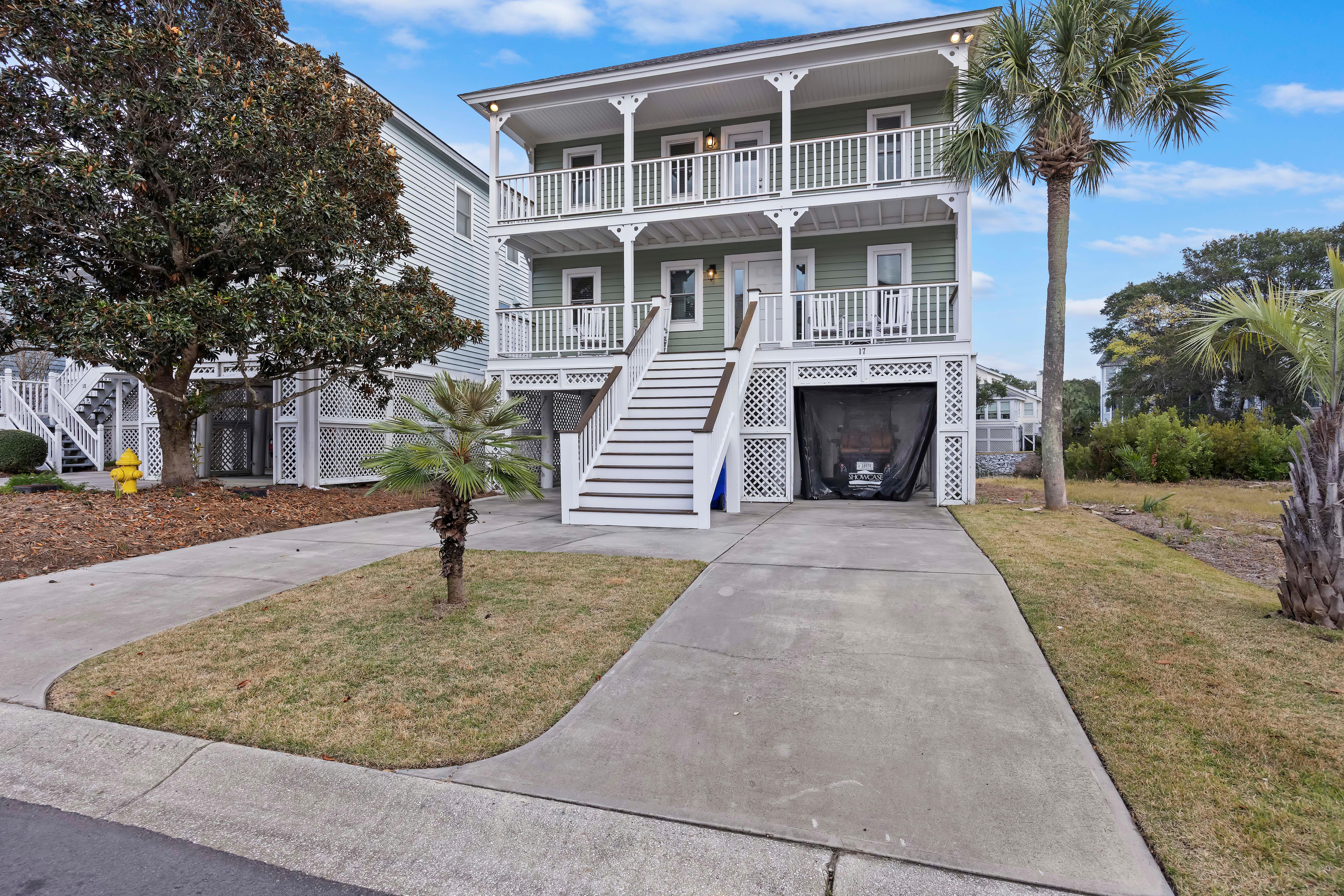 Charming Home With Lagoon View And Community Pool - Bright Oasis Retreat - Mount Pleasant, SC