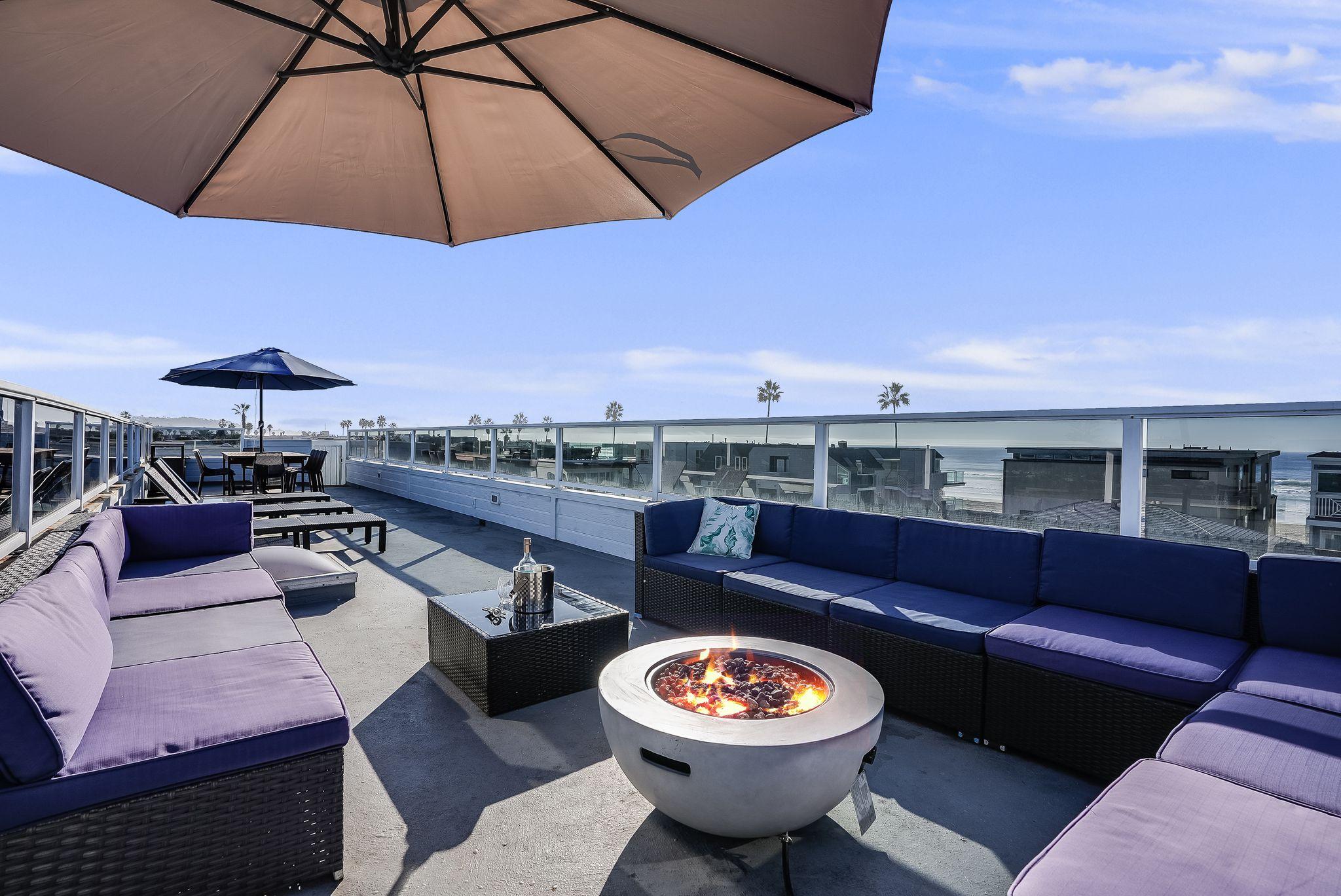 Expansive Rooftop Patio And Ocean Views - Stylish Beach House - San Diego, CA