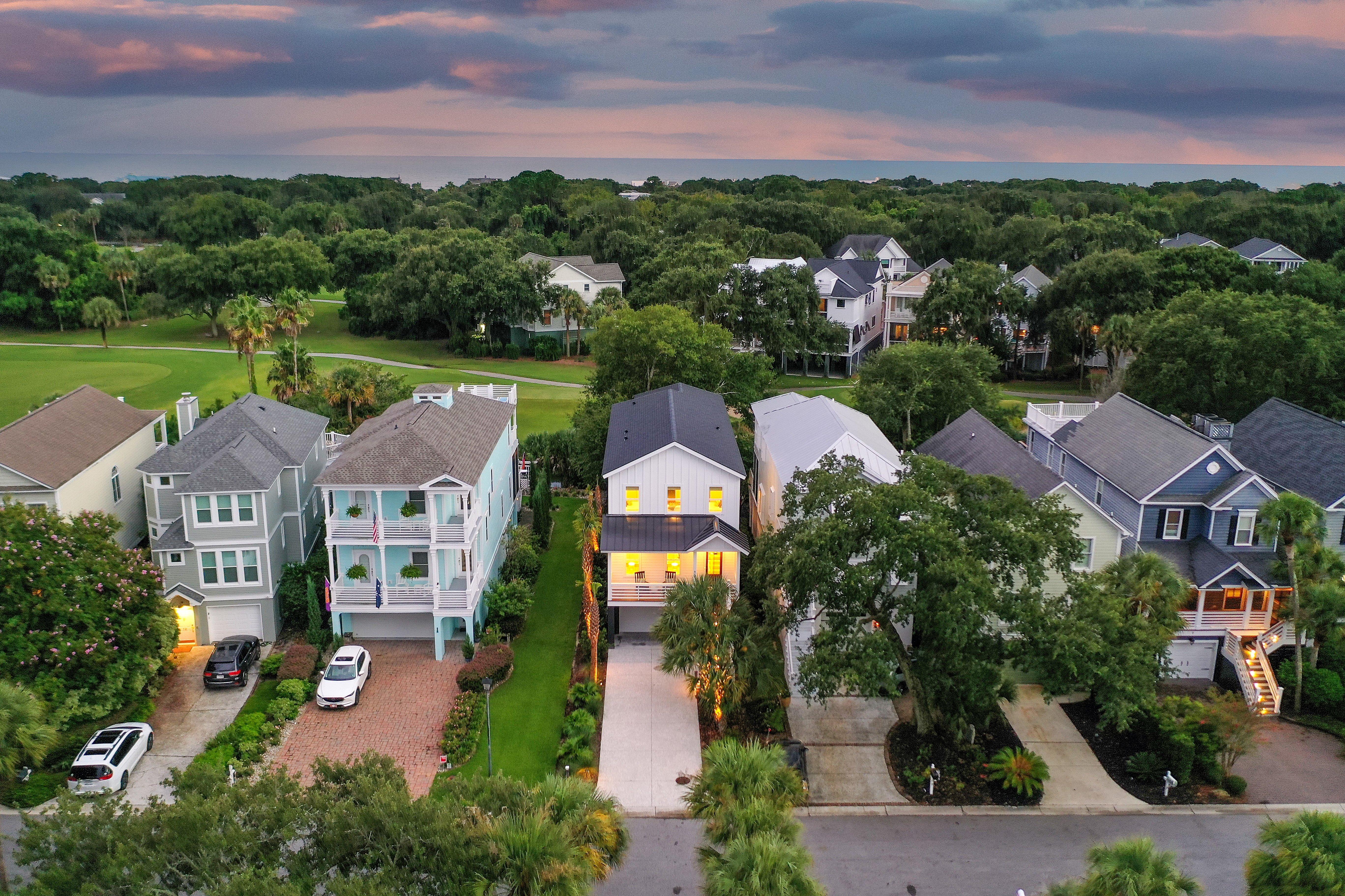 Luxurious Coastal Escape With Hot Tub And Golf Views - Stunning Haven - Isle of Palms, SC